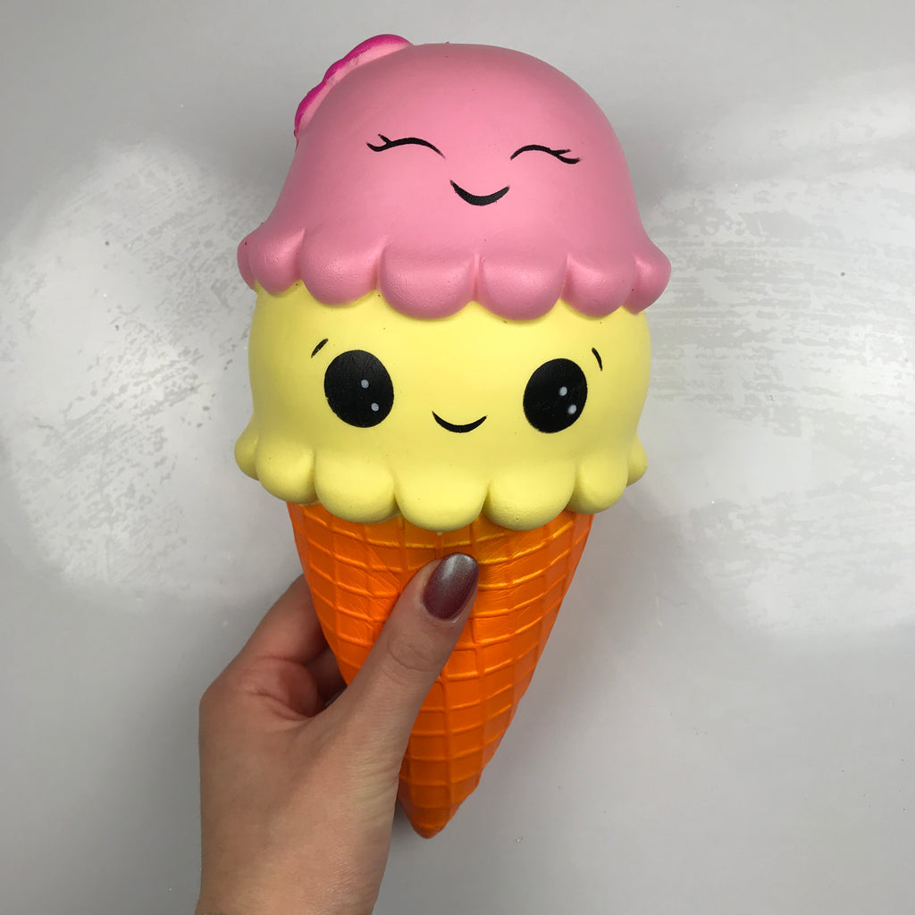 JUMBO ICE CREAM SQUISHY